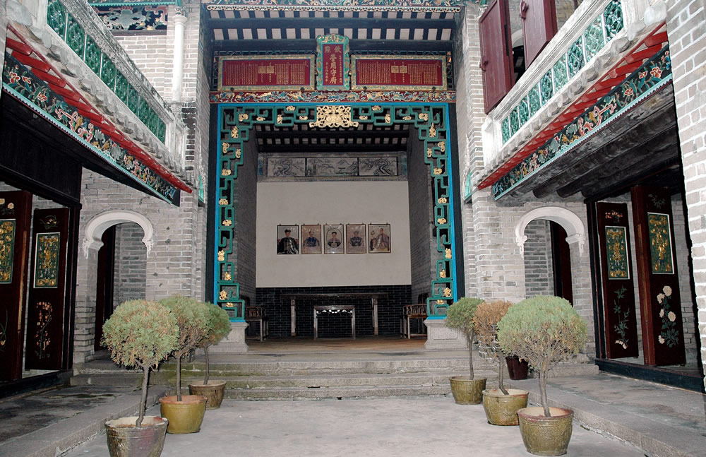 Hong Kong Fun in 18 Districts - Tai Fu Tai